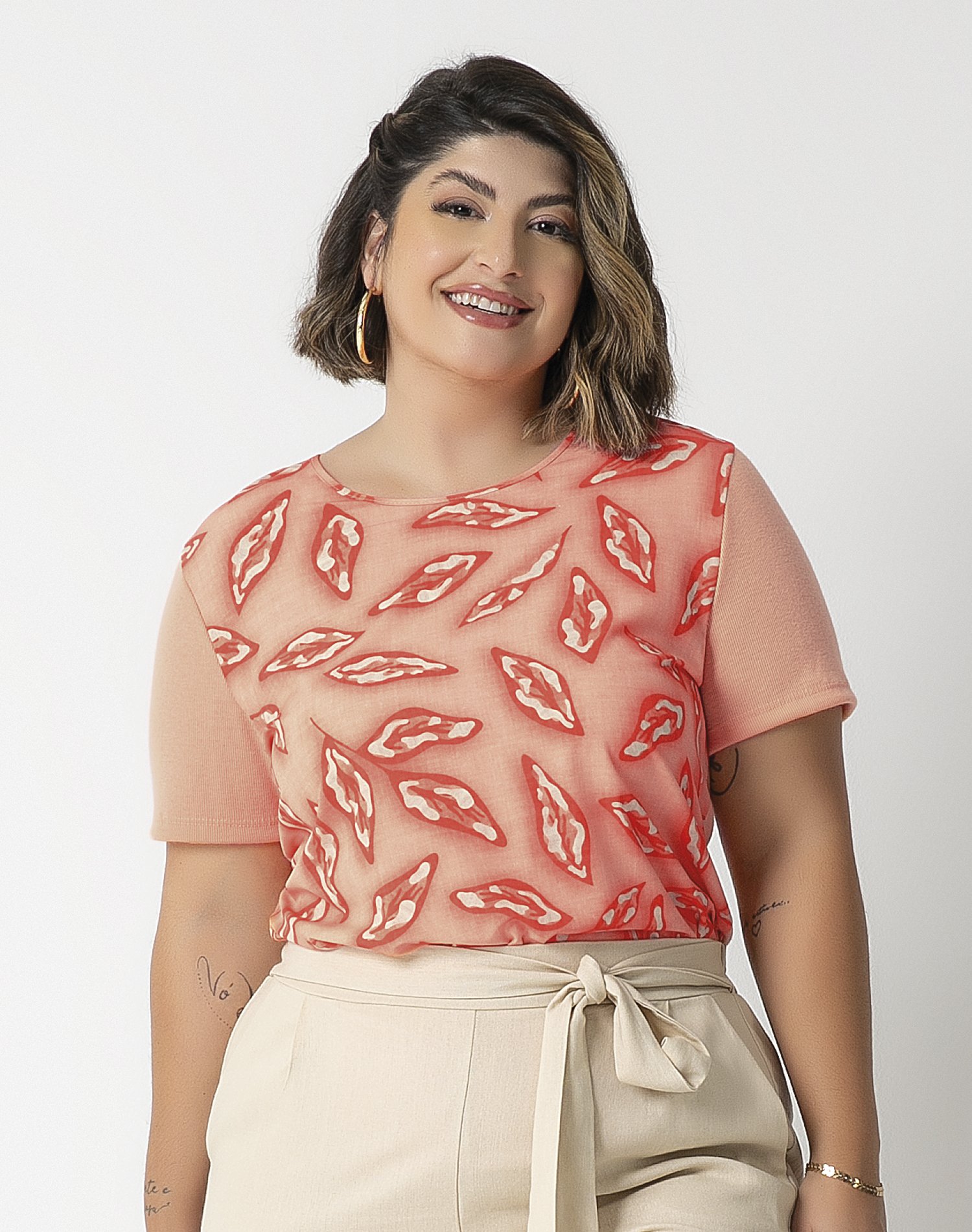 Blusa feminina de manga curta estampada Habana Laranja